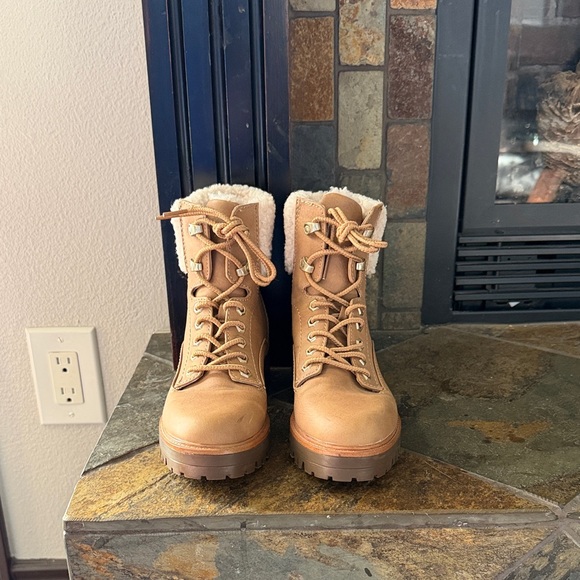 Indigo | Shoes | Indigo Tan Ankle Boots With Sherpa Lining | Poshmark